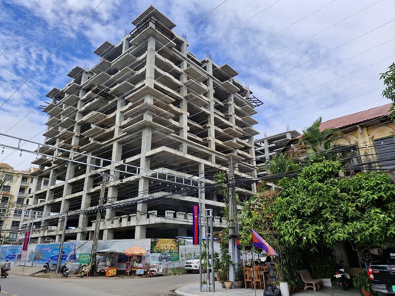 Kampot and Kep (Cambodia) construction and tourism development