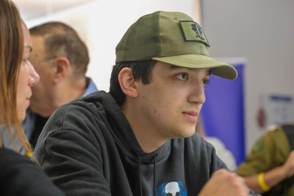 Former Shin Bet Chief Ronen Bar Apologizes to Freed Hostage Edan Alexander