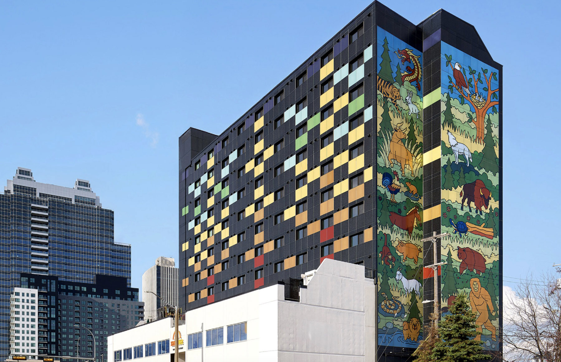 Solar Mural Facade in Edmonton is the World’s Largest