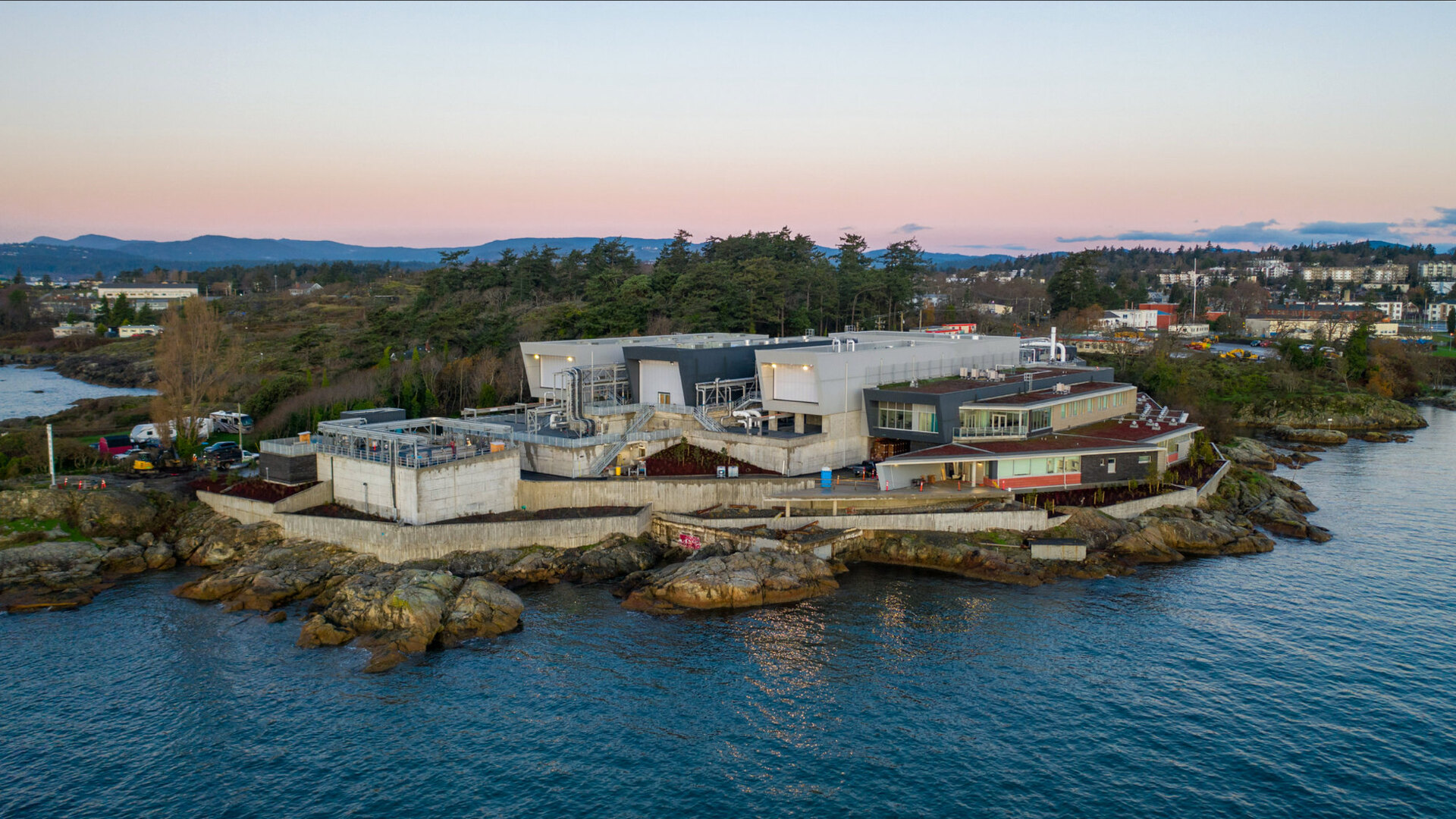 Nov 19 - Sewage pipe obstruction forces CRD to truck solid waste