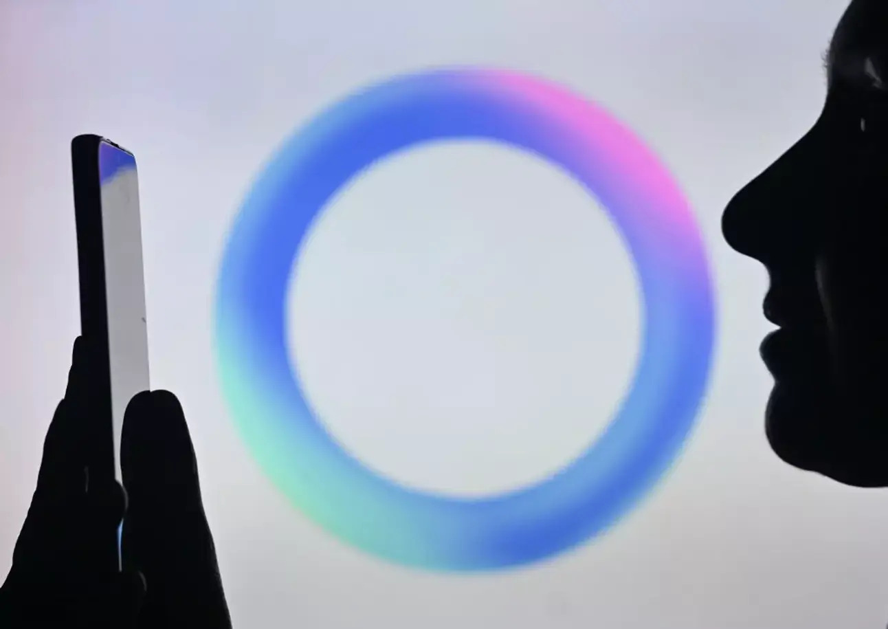 🟦 That Annoying Blue Circle on WhatsApp? It’s Meta AI, and You Can’t Get Rid of It