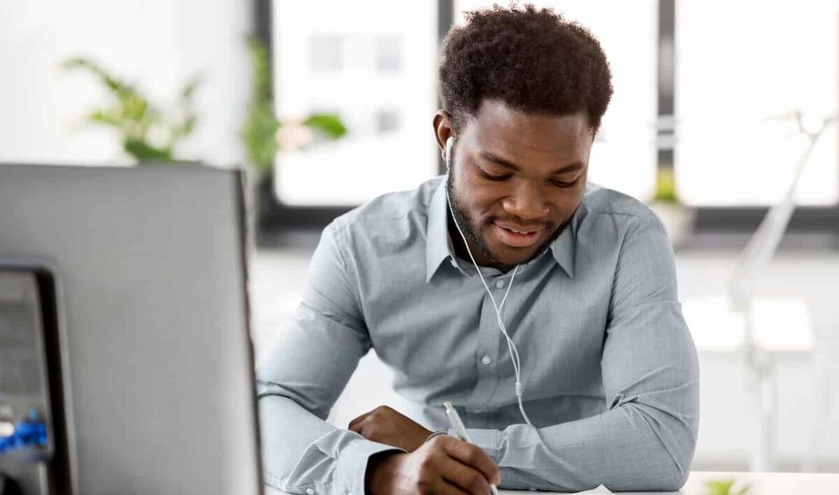 11 Best Personal Finance Podcasts to Help Grow Your Wealth