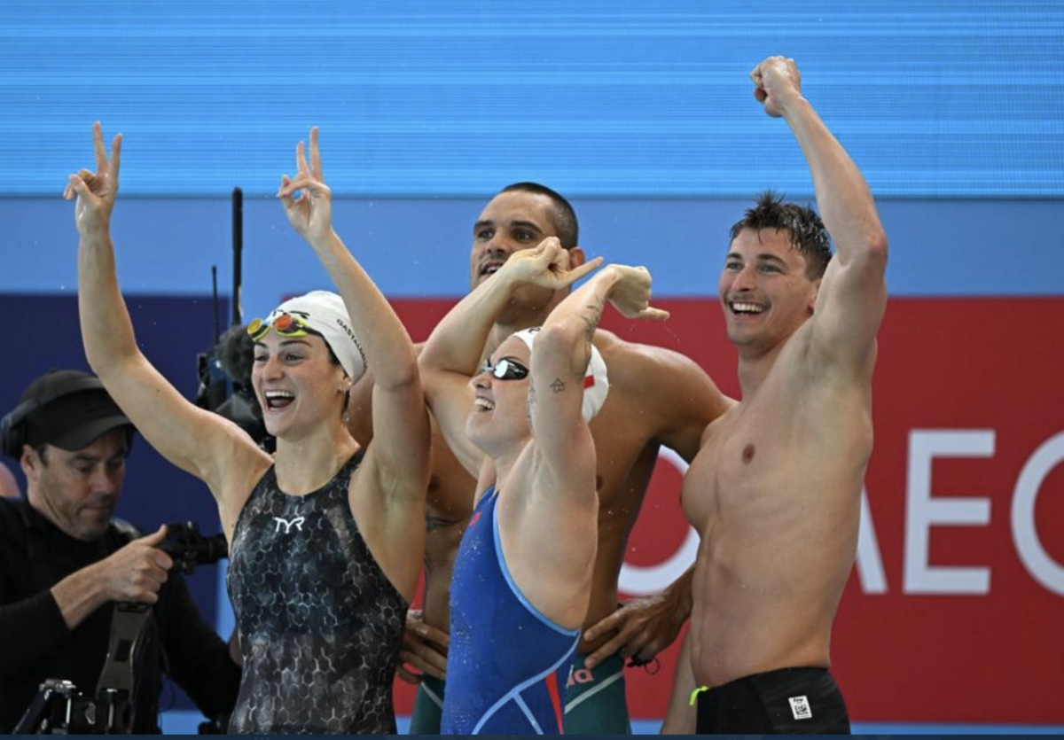 Day 4 World Champs: Relay Record Smashed