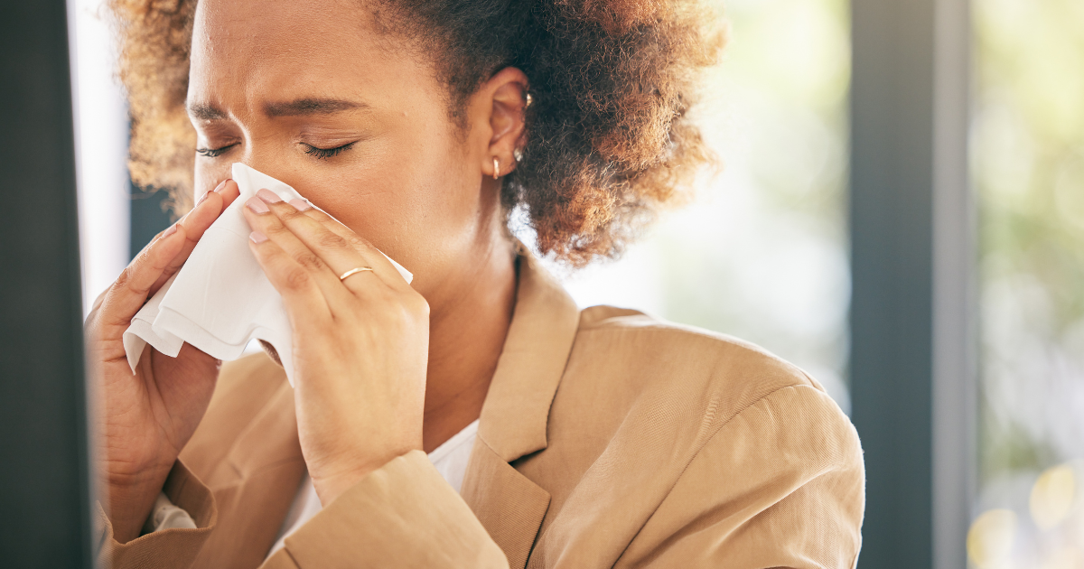 Managing your eye health with hayfever | London Eye Centres