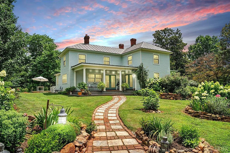 The Most Beautiful Old Houses on the Market This Week