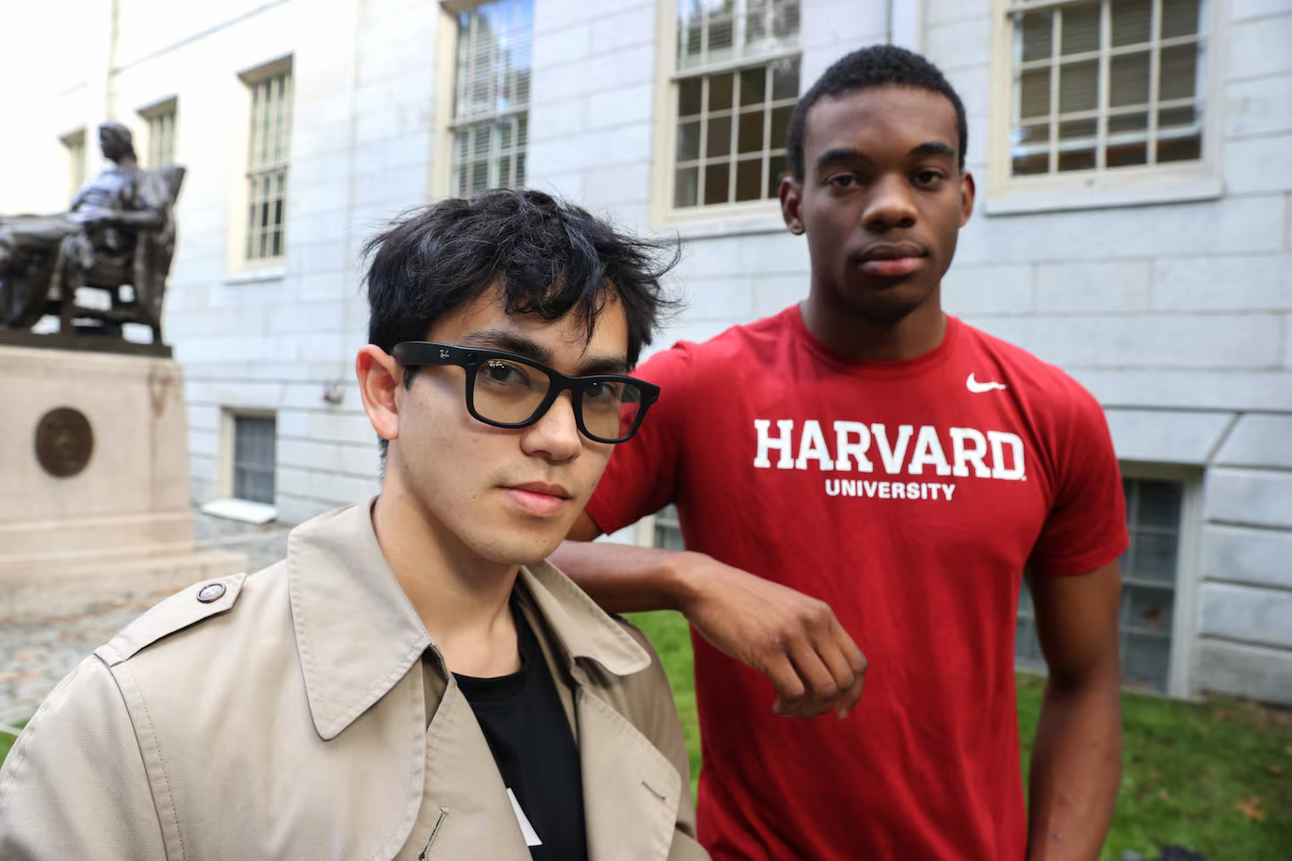 Estudiantes de Harvard construyen gafas «espía» con IA 👓