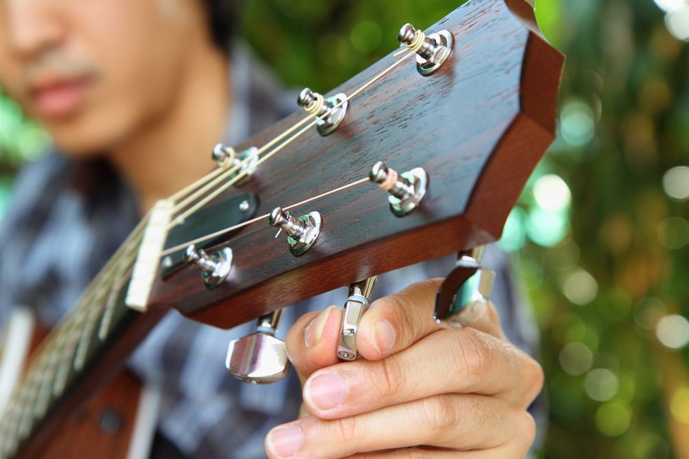 Why Your Guitar Won’t Stay in Tune (and How to Fix It)