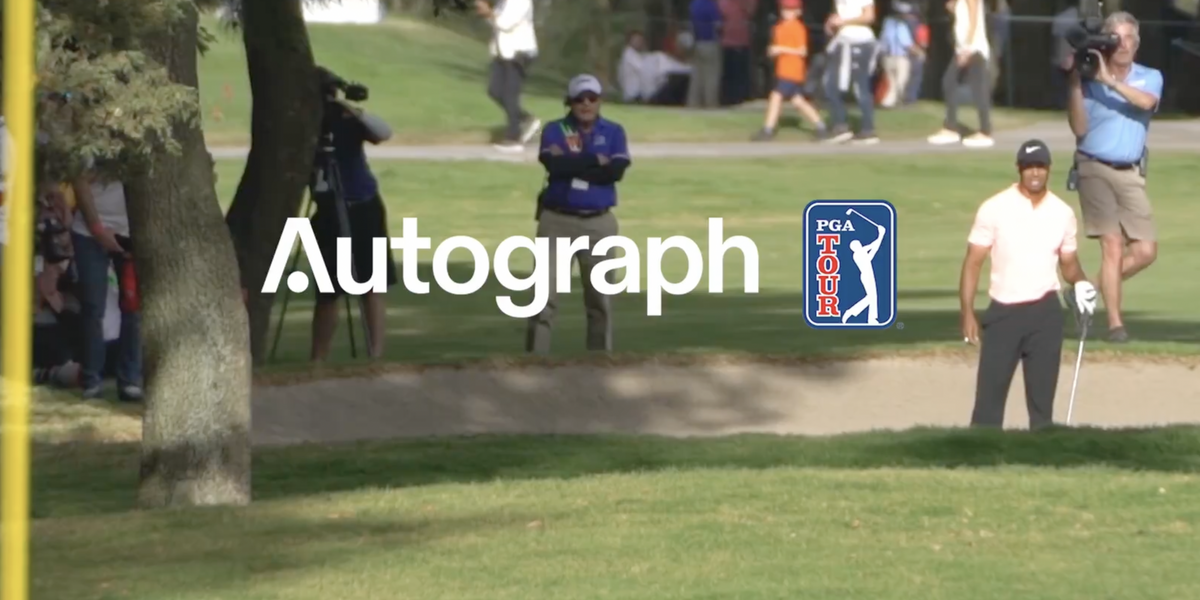 Autograph Signs With The PGA Tour