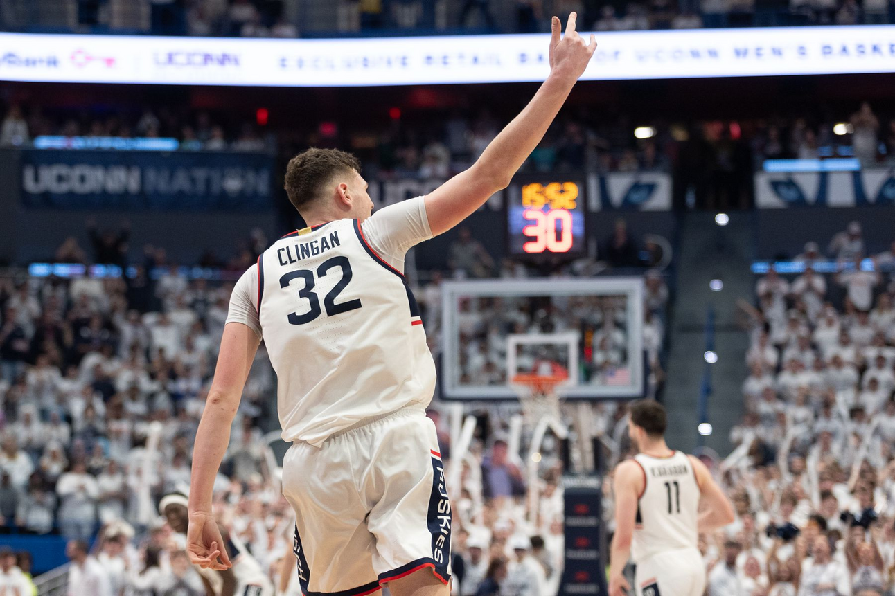 Donovan Clingan at full strength makes the UConn defense elite