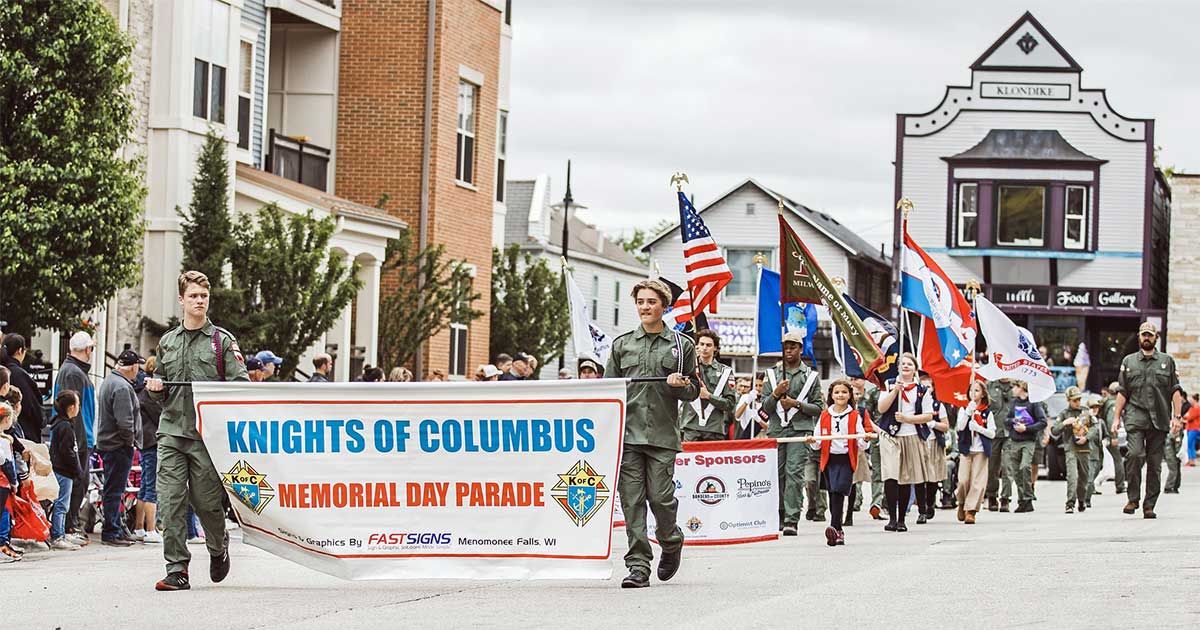 Memorial Day Weekend Fun + Corn Roasts, Parades & Inflatables