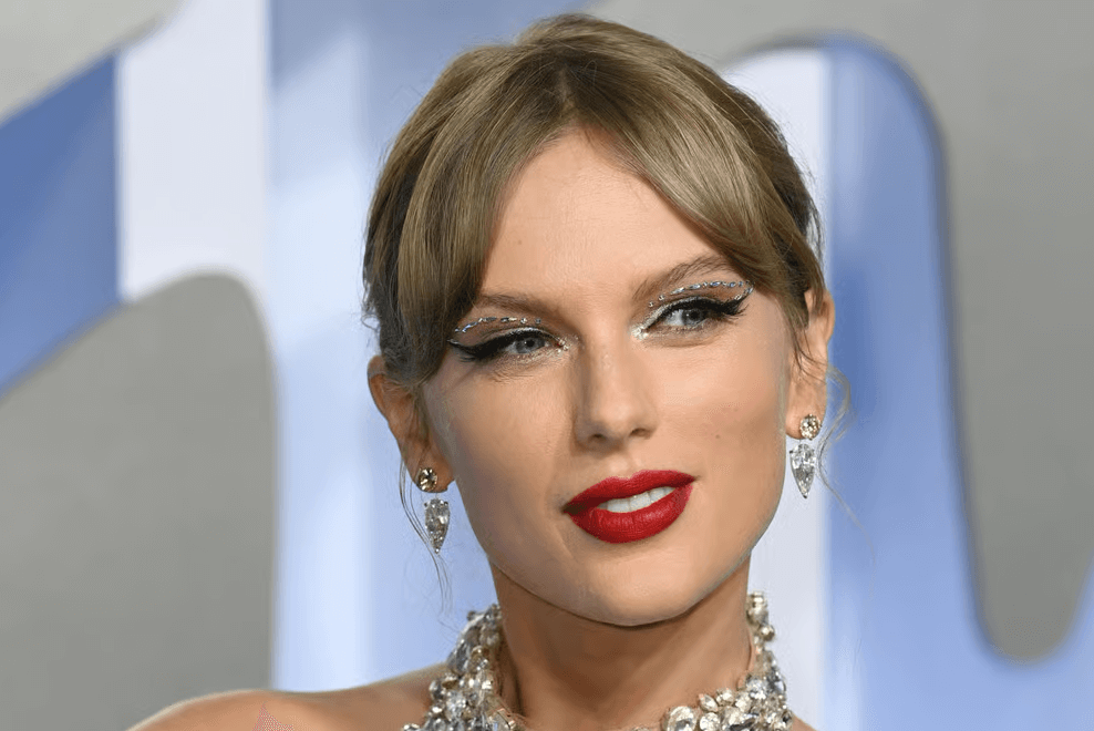 Taylor Swift Fan Goes Viral After Bizarre Nazi Necklace Accusation
