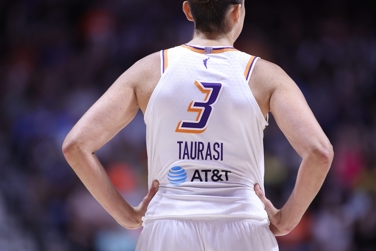 Diana Taurasi announces retirement