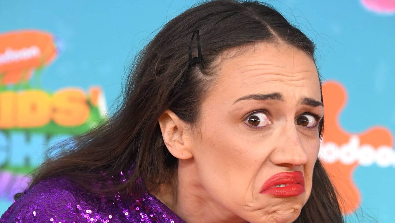 Colleen Ballinger Issues Ukulele Apology After Mounting Evidence Of ...