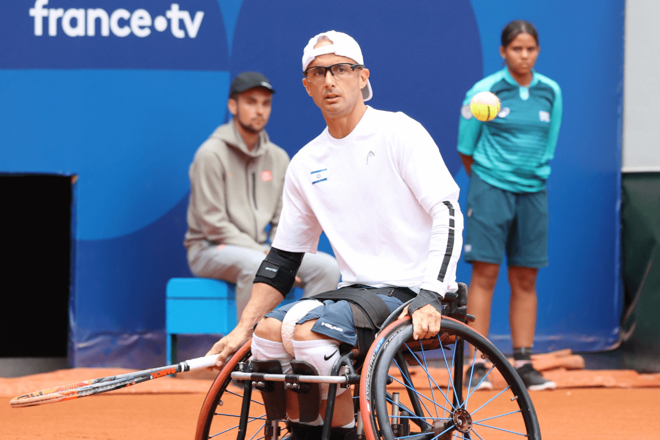 Israel’s Guy Sasson Wins Bronze in Paralympics Wheelchair Tennis