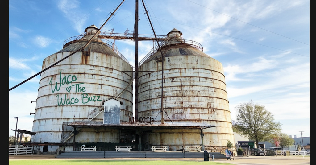 Football, Cooler Temps & Cordova Springs Waco Labor Day Weekend Guide 🏈