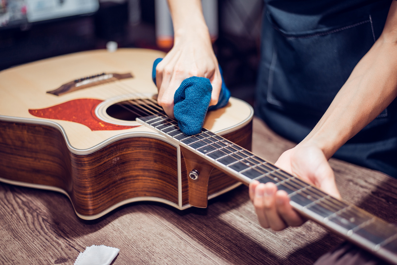 Best Way to Clean Your Guitar