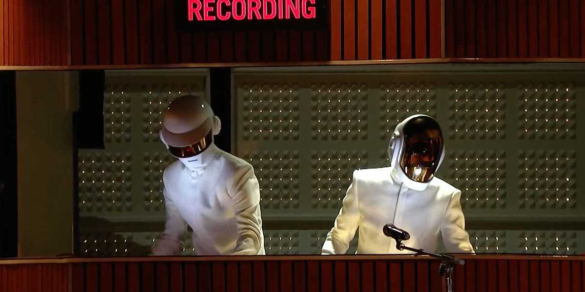 Grand Opening, Grand Closing