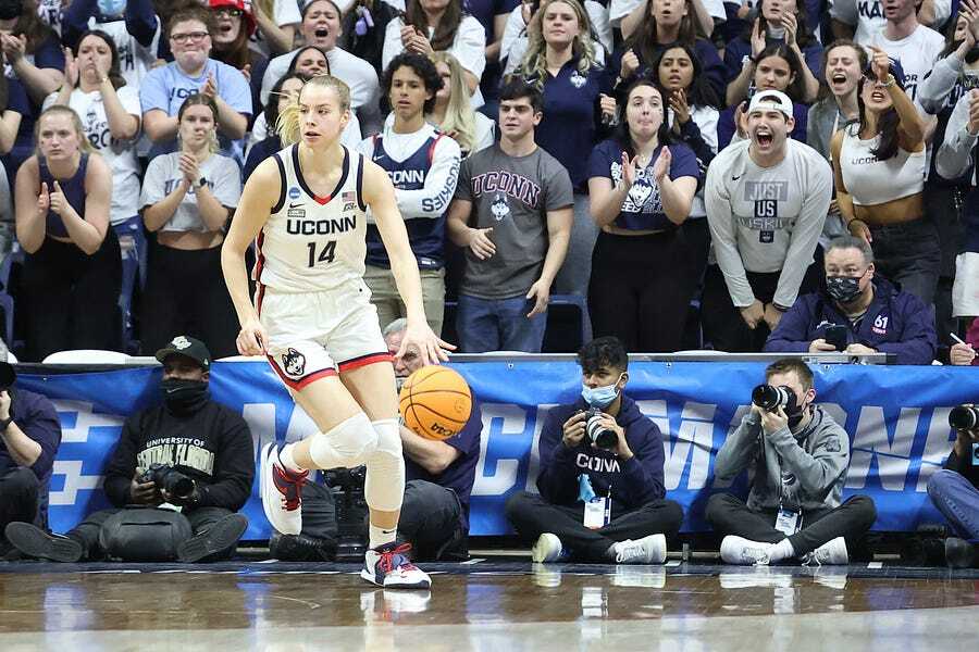 How should UConn approach the transfer market?