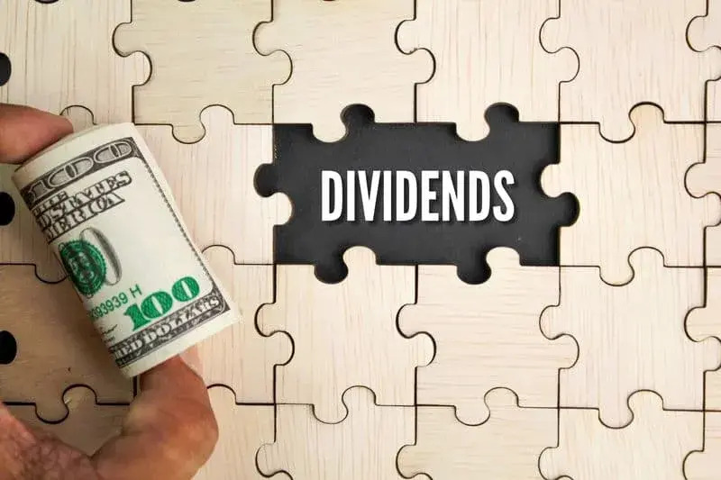 SCHD vs. DIVO: กองทุน ETF 'ปันผลมั่นคง' หรือ 'ปันผลรายเดือน'??