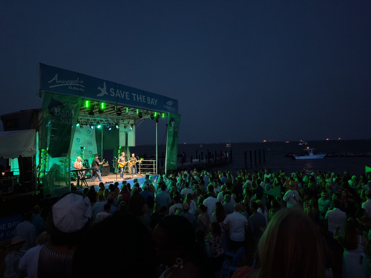 🍦Who's headlining Bands in the Sand?