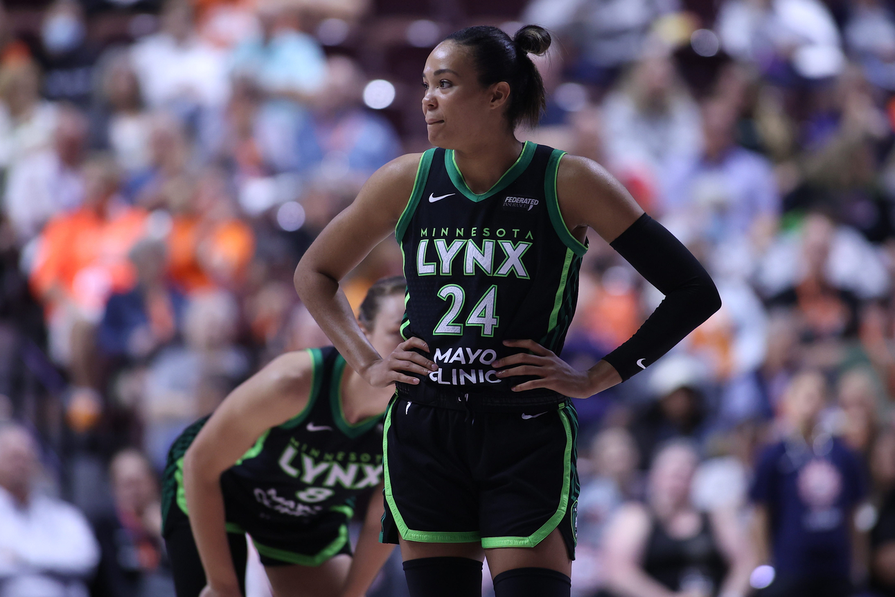 14 Huskies make initial WNBA rosters