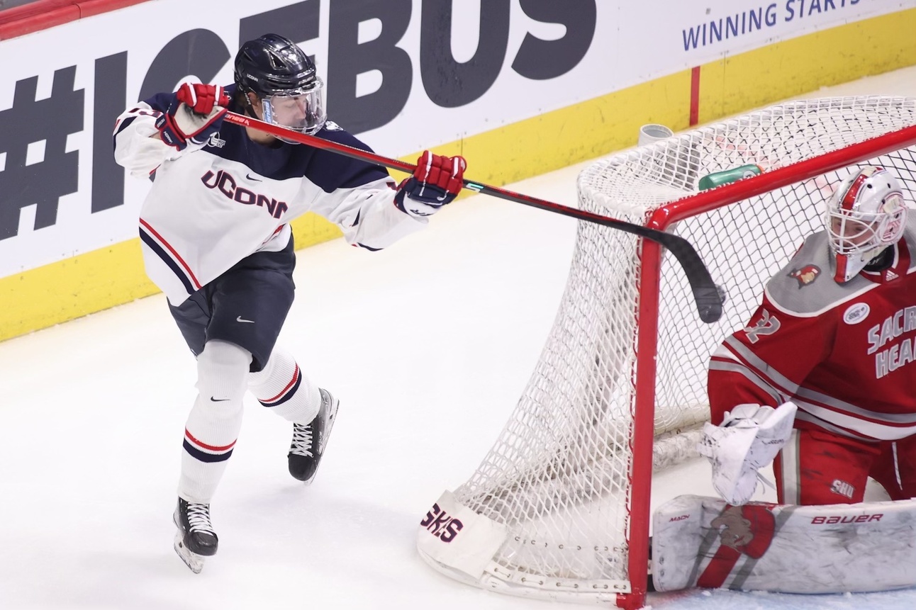 Salminen's Michigan goal sparks UConn past Sacred Heart in CT Ice