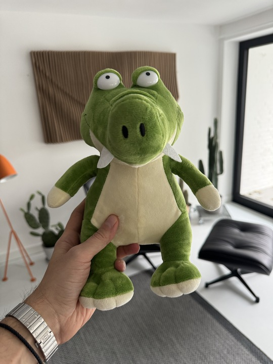 ⨺ (#2) Pitch to Pinky, the crocodile