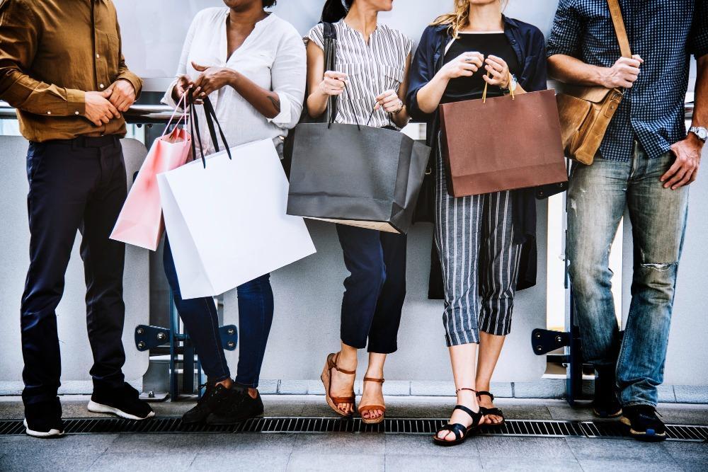 10 Real-Life Examples of Consumer Behavior