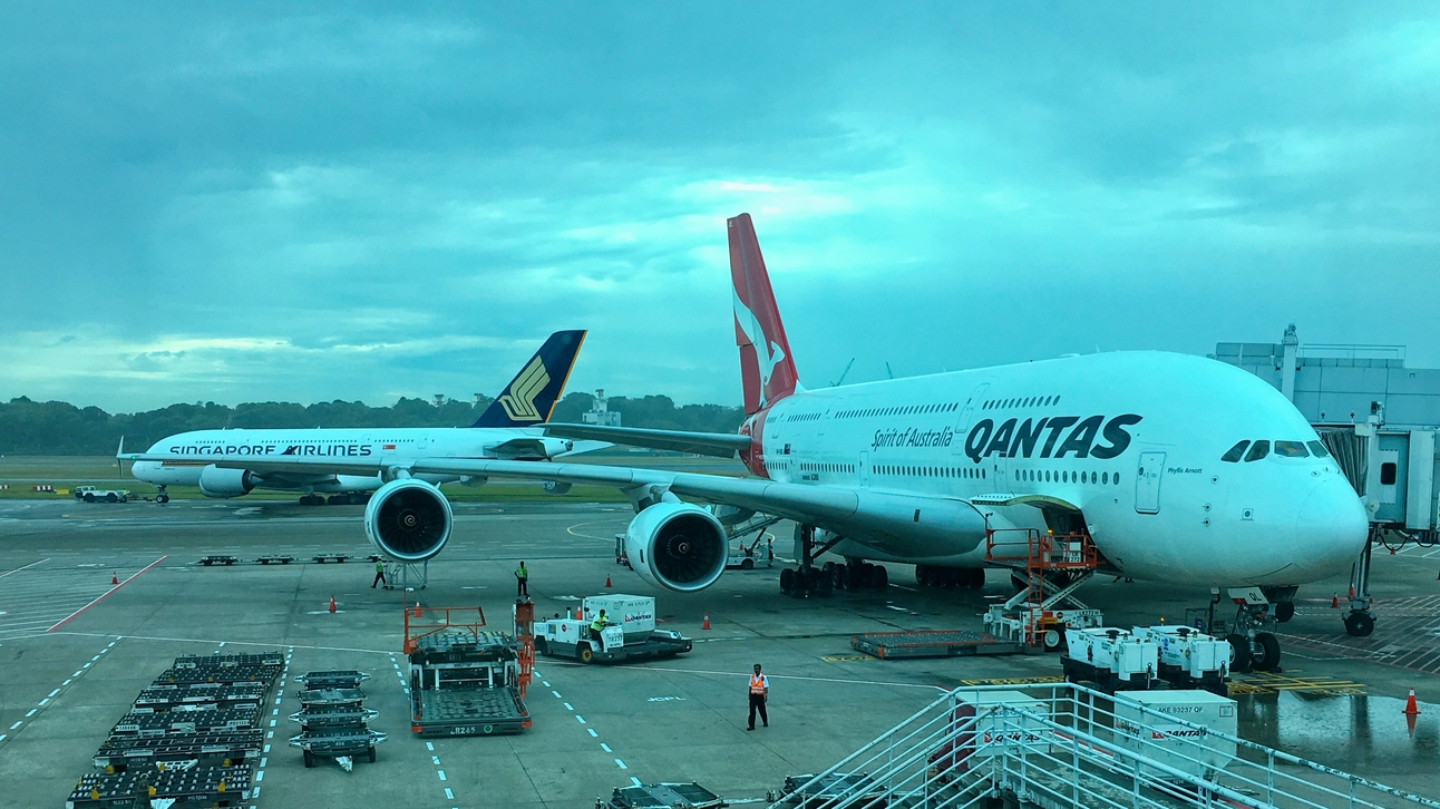 📈 Qantas data breach exposes 6 million records | Microsoft's AI doctor