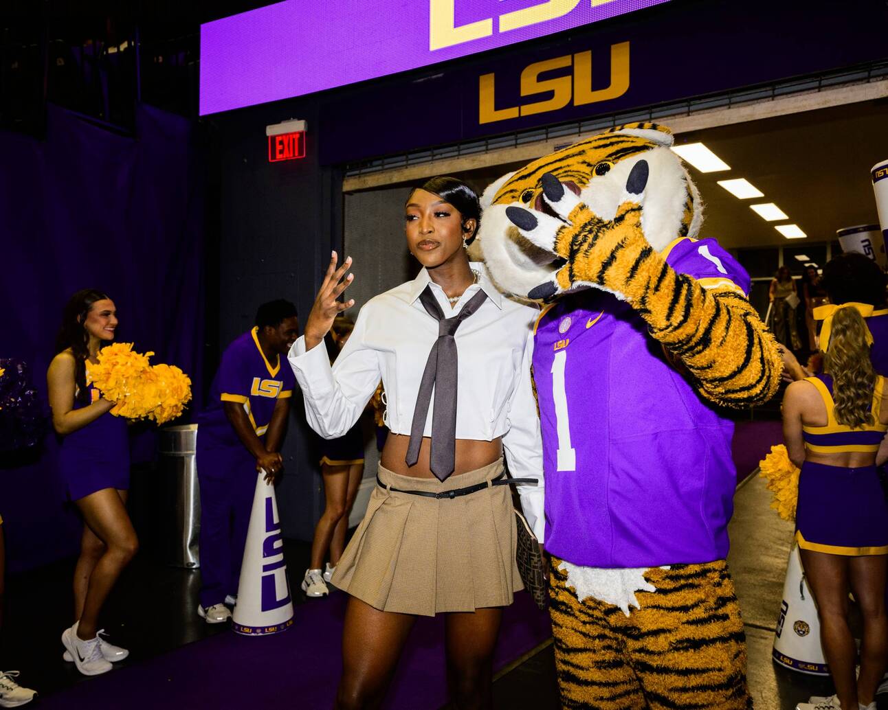 LSU’s NIL Stars Hit The Amazon Screen