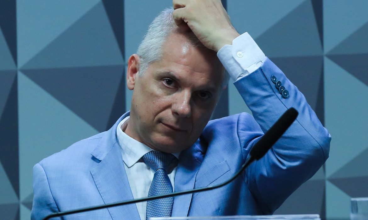 ☕ Ex-presidente do INSS é preso