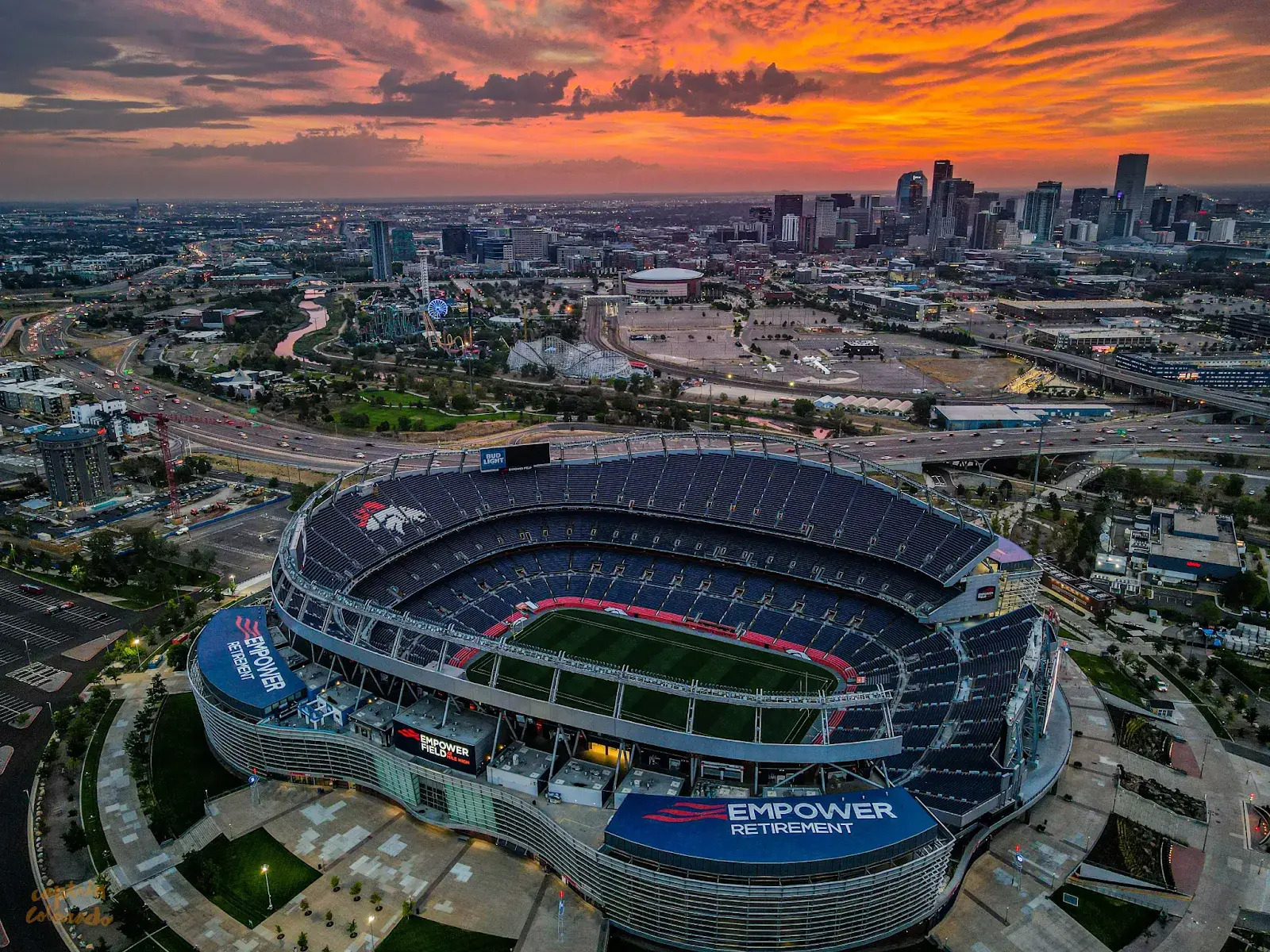 10 Iconic NFL Stadiums across the United States