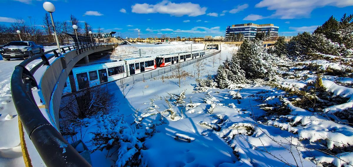 LRT breakdown closes part line for for much of Wednesday