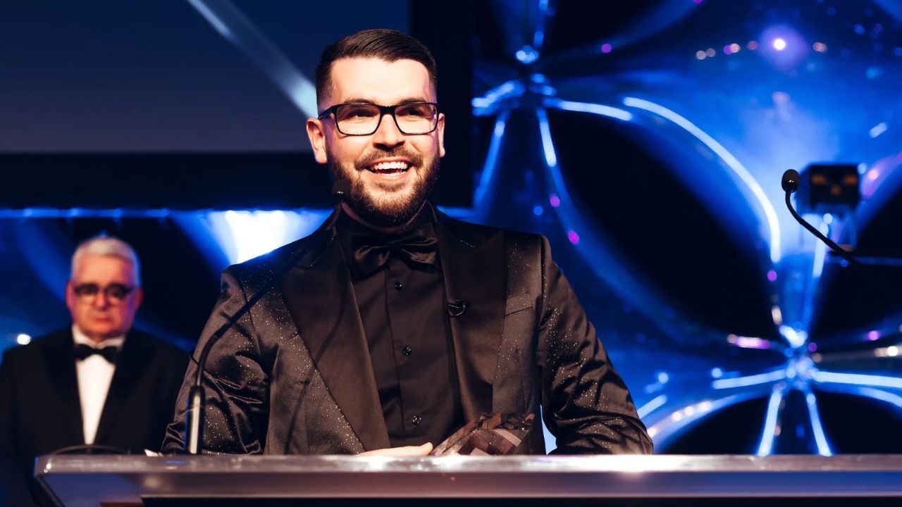 🔨 embracing an auction-only sales model