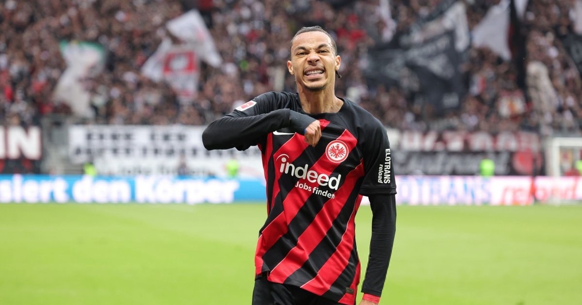 Tall strikers on the road to superstardom