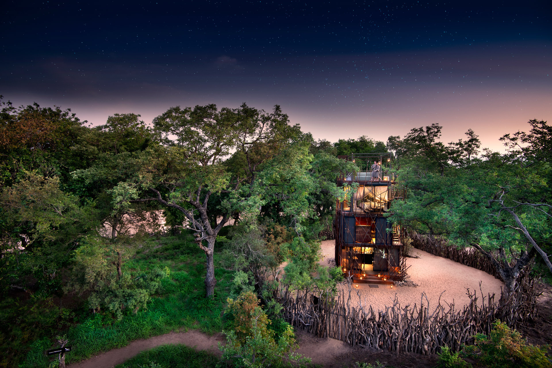 Ngala Treehouse Lets You Sleep in the Middle of an African Game Reserve