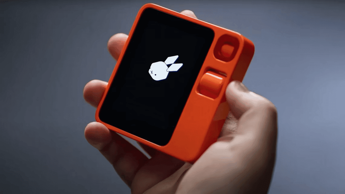 El dispositivo Rabbit AI es un éxito incompleto