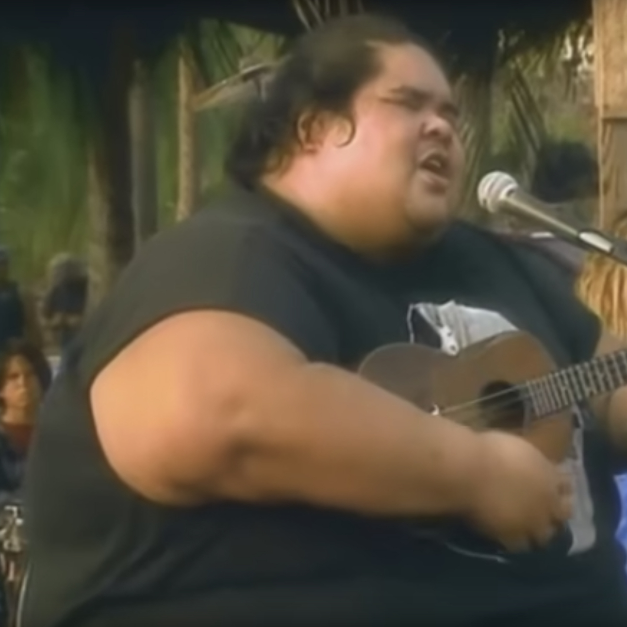 Israel Kamakawiwo'ole - Somewhere Over the Rainbow (Tiny Listens #19)