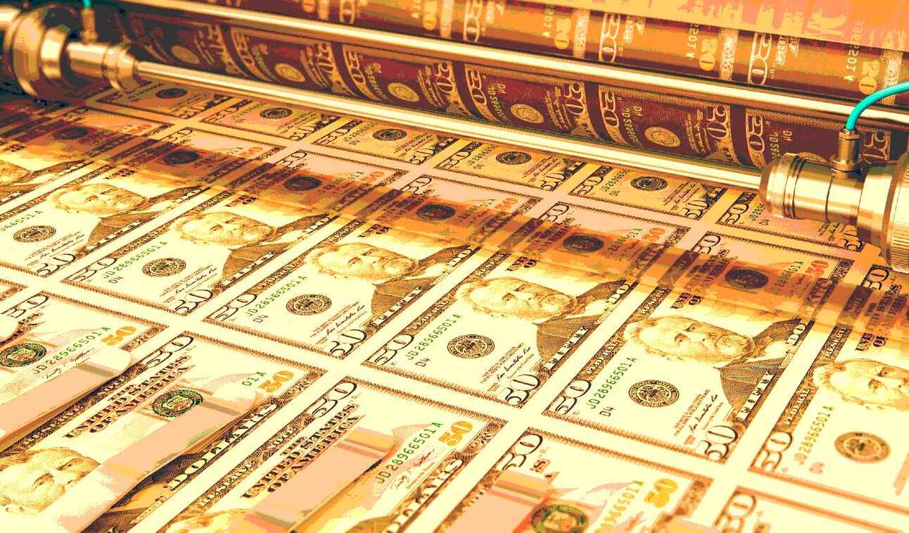 US Senator Says Bitcoin Going Mainstream Amid Massive Money Printing