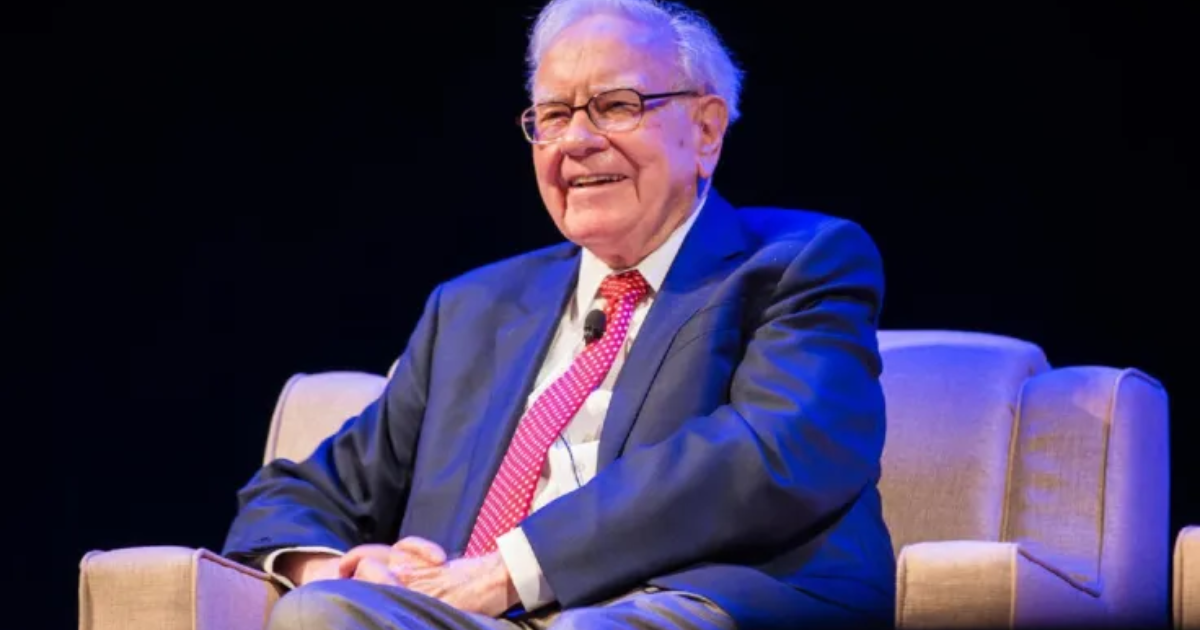 Why Is Warren Buffett Sitting on $382 Billion in Cash?