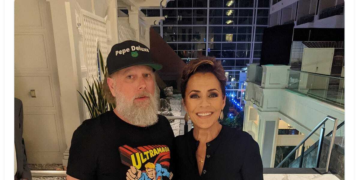 Metaversal dissonance