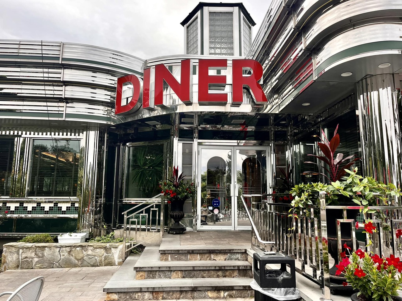 🍔 Which Diner in Poughkeepsie is Your Favorite?