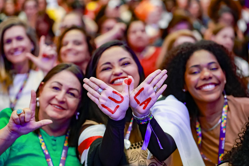 Improving popularity gives Lula the upper hand