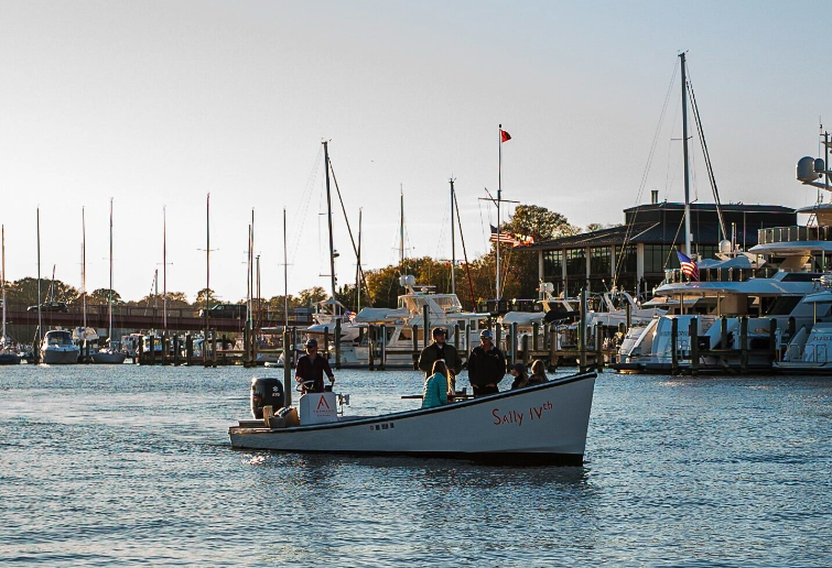 🍦Meet Forward Brewing's new boat