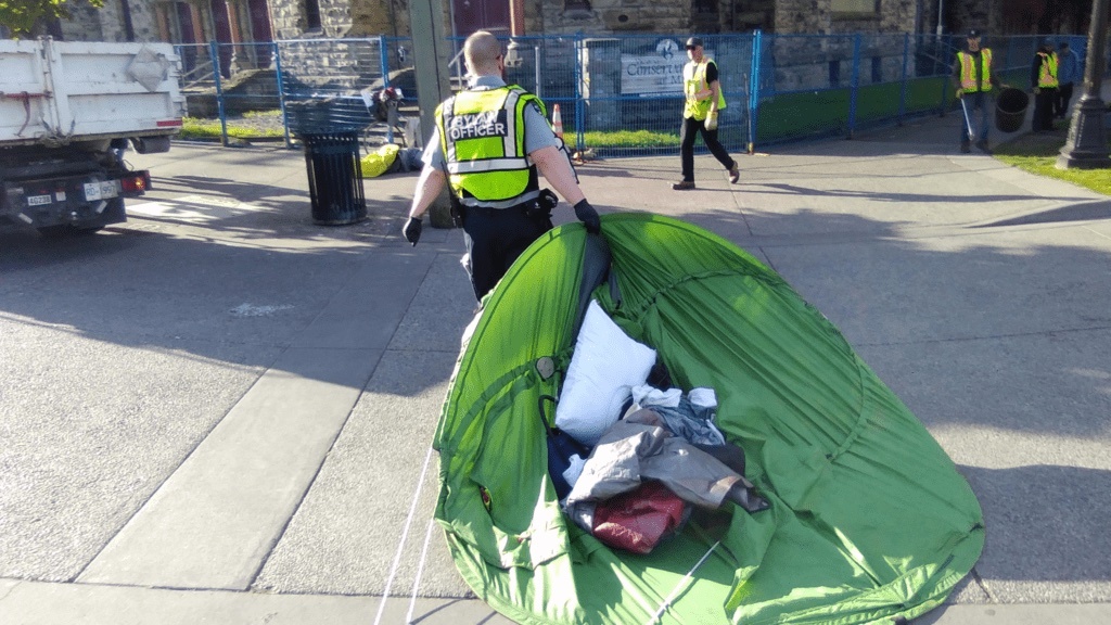 April 11 - Terry Fox collection going to Victoria museum