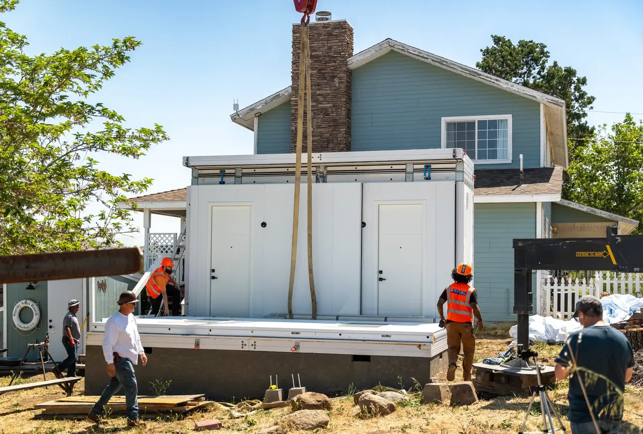 Dobrar casas, destravar barreiras: lições da Boxabl para a Construção ...