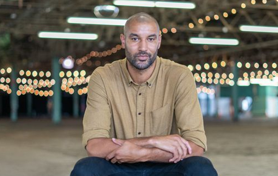 ISSUE 033: Former MLS player Tesho Akindele