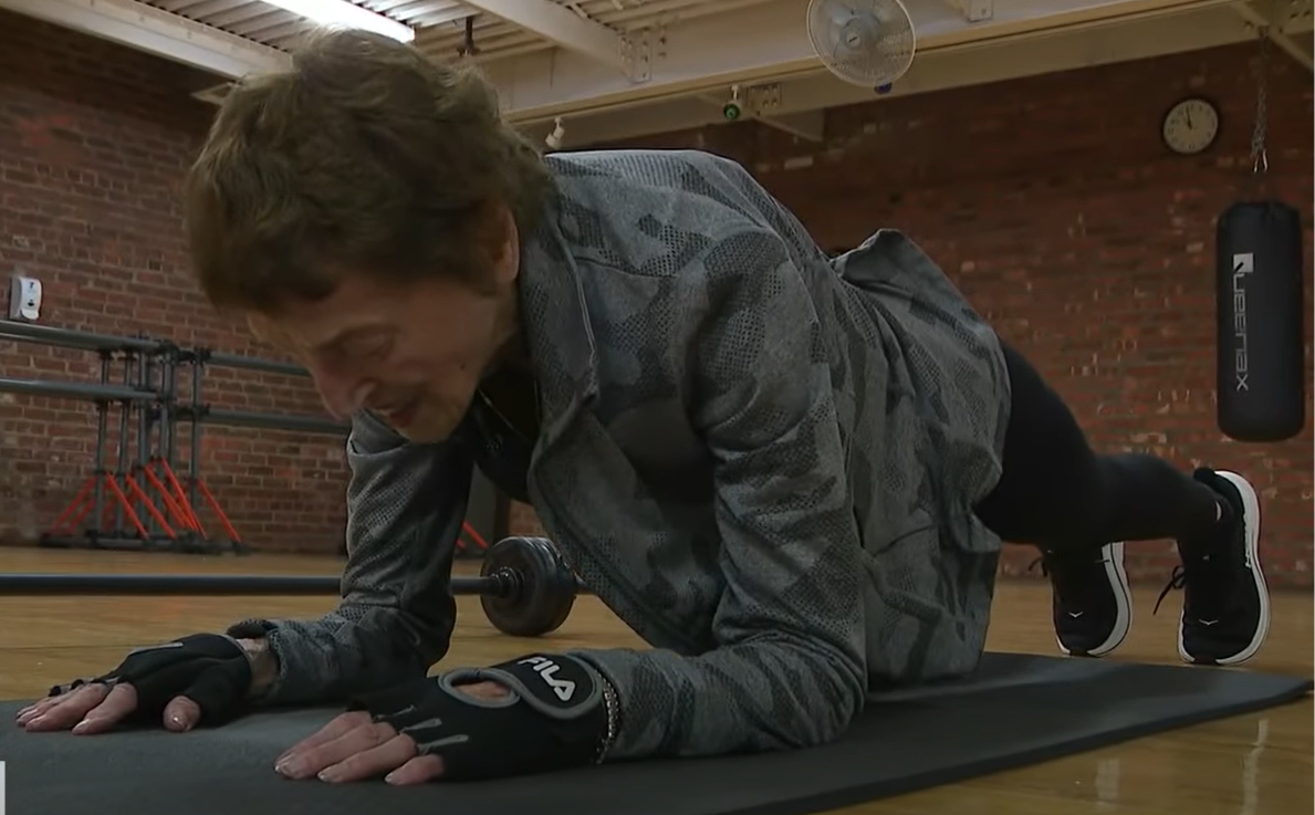 Women Over 60 Lifting Heavy Weights: 10 Incredible Transformation Stories