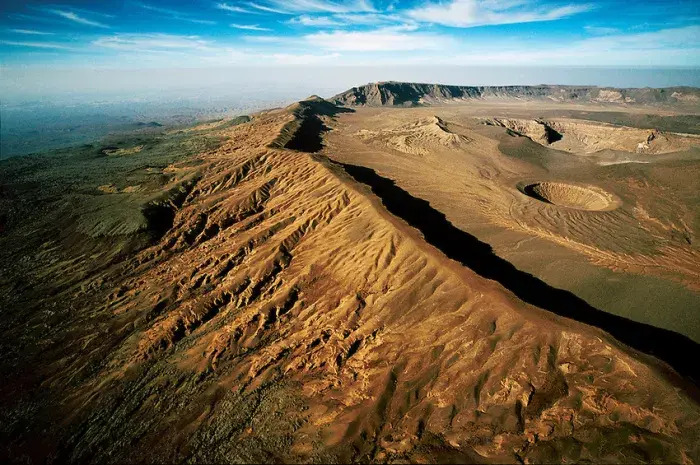 Issue 181: Emi Koussi