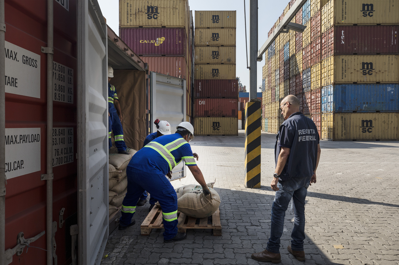 Brazil’s customs officers are on strike; the economy pays the price